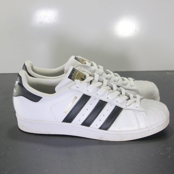 2,542 Adidas Superstar Images, Stock Photos, 3D Objects,, 40% OFF